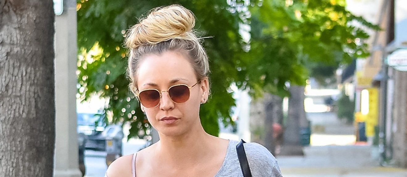 Fans See Striking Resemblance Between Kaley Cuoco And Jennifer Aniston 6222