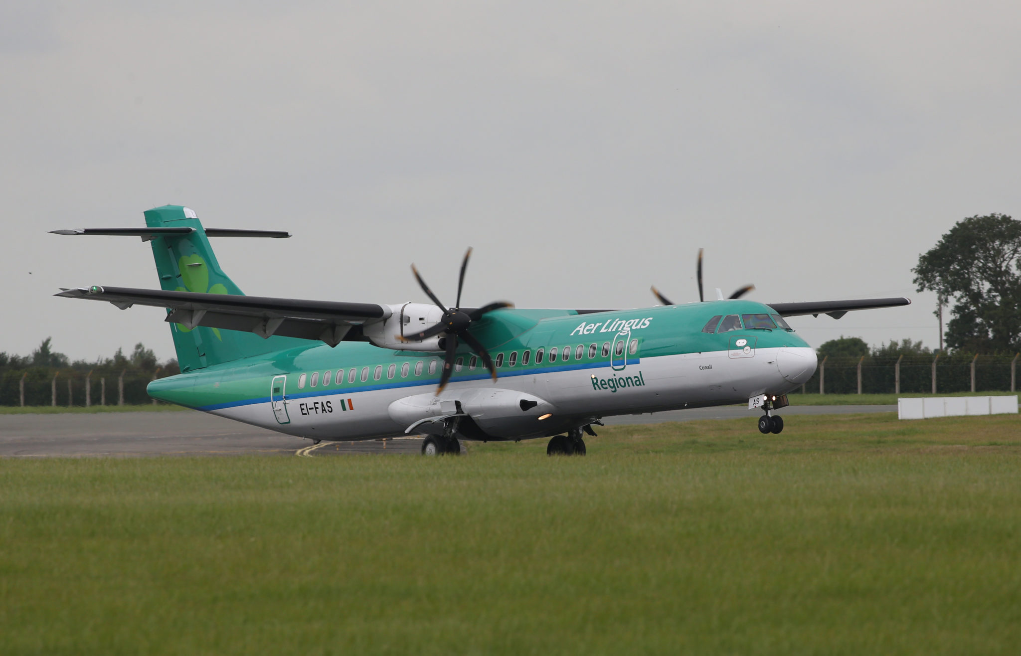 Aer Lingus cancels regional flights after Stobart Air ceases trading ...