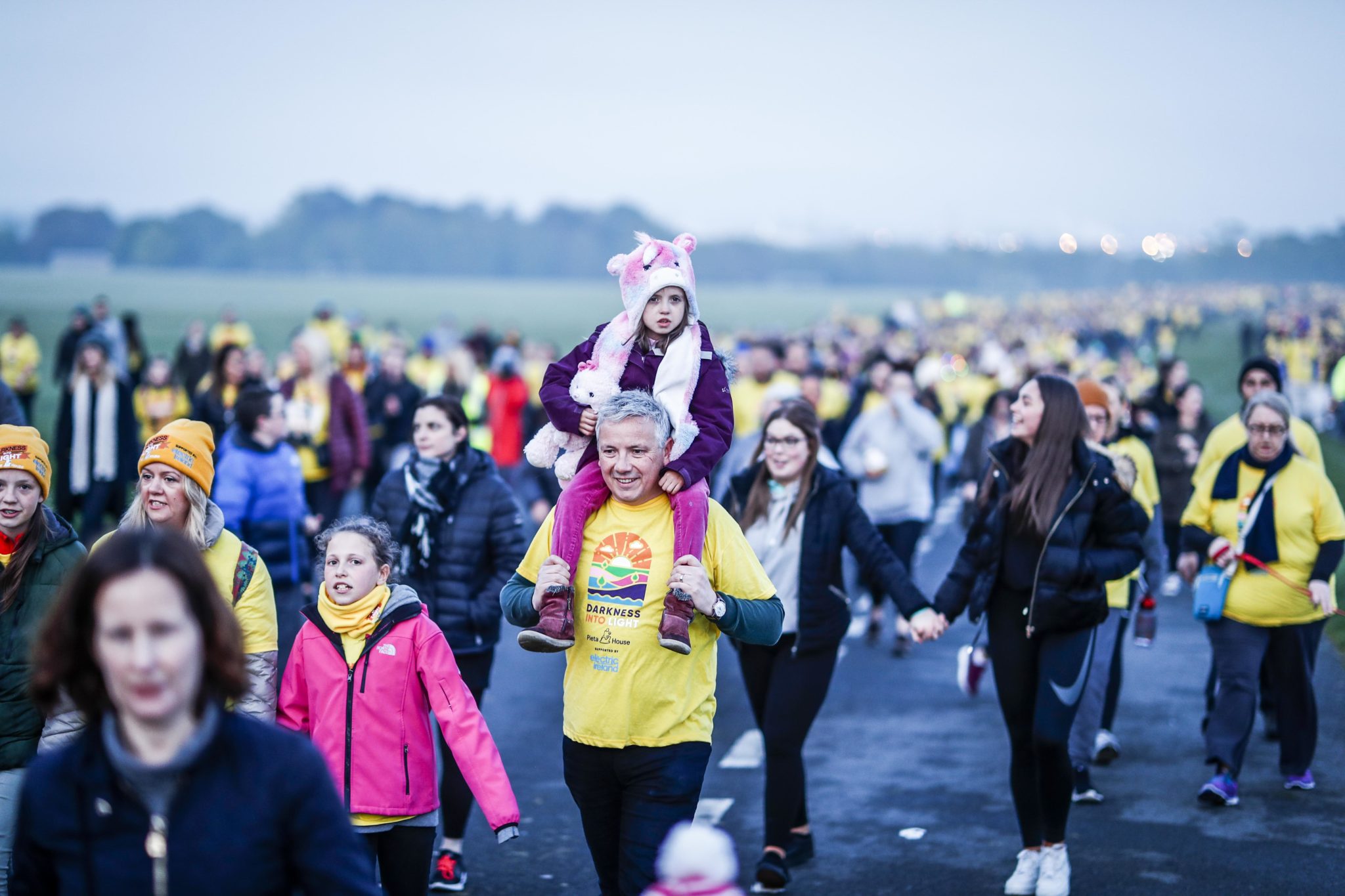 Thousands take part in 'Darkness into Light' walk for suicide ...