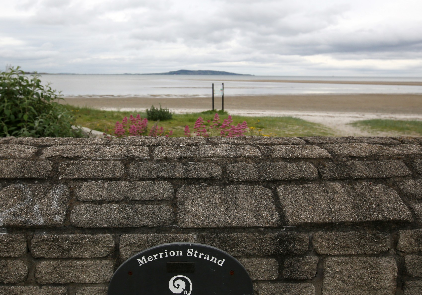Swimming to be banned at Dublin's Merrion Strand due to poor water ...