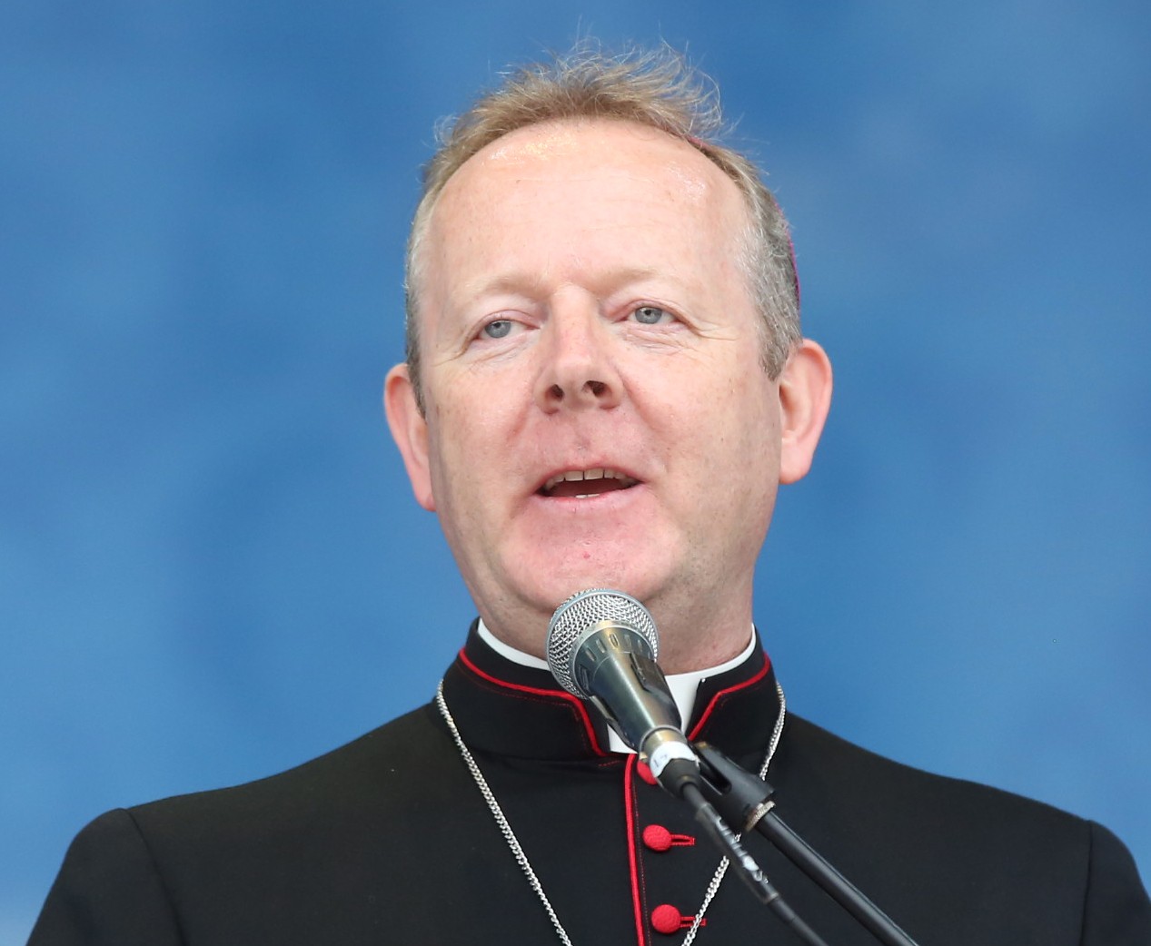 Churches will rely on 'good sense' of people to limit crowds at mass ...