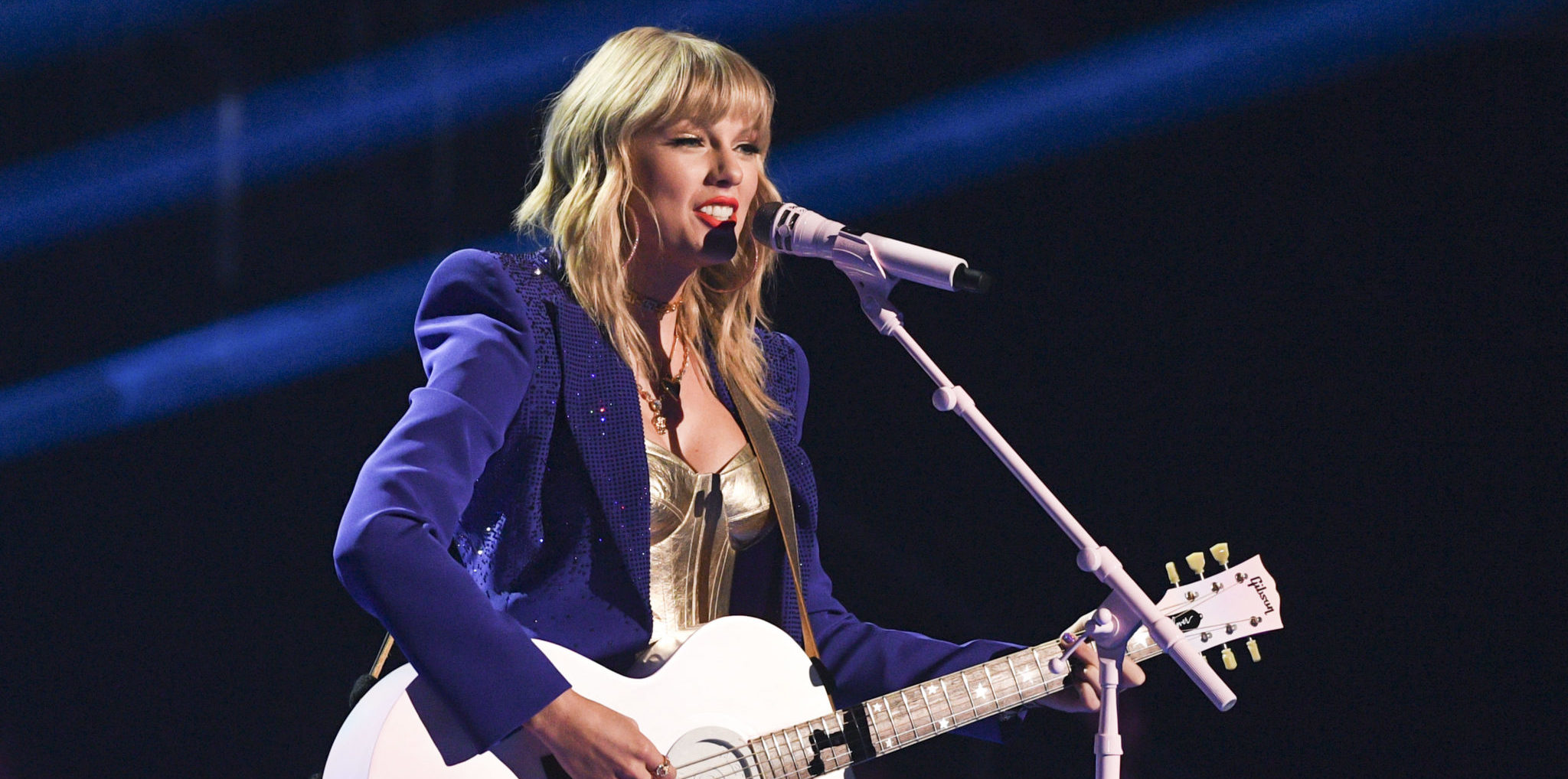 Taylor Swift Challenging Claim Of Stolen Lyrics For 'Shake It Off ...