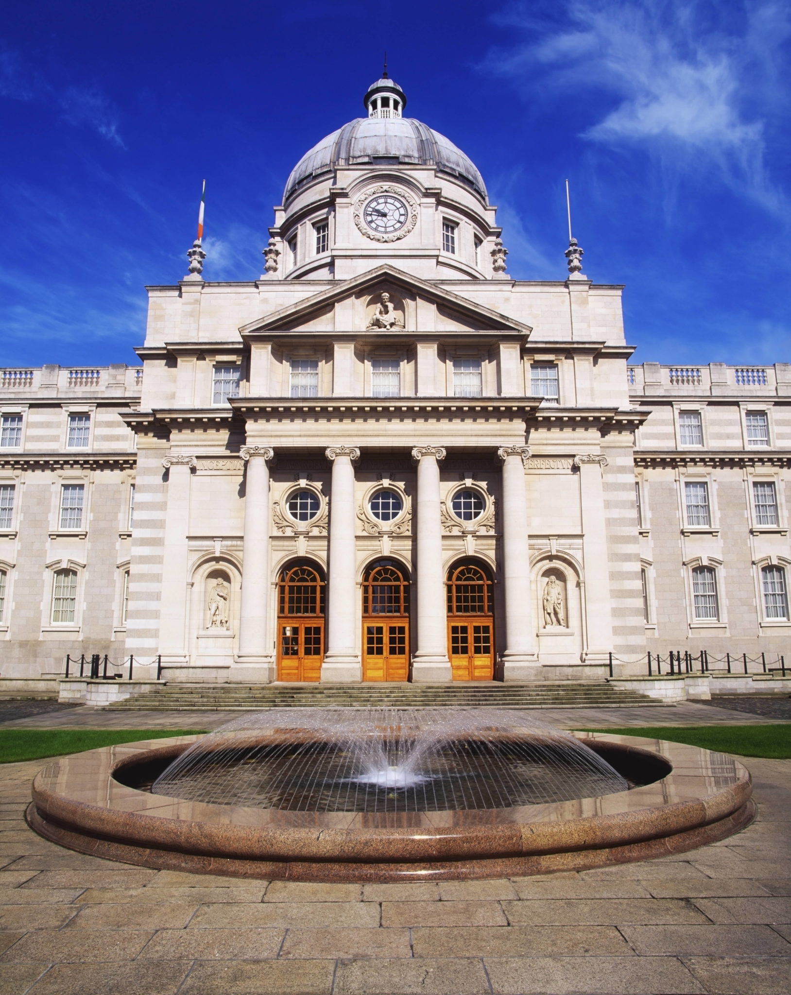 Dr Martin Feeley on why he thinks our Covid-19 approach is wrong | Newstalk