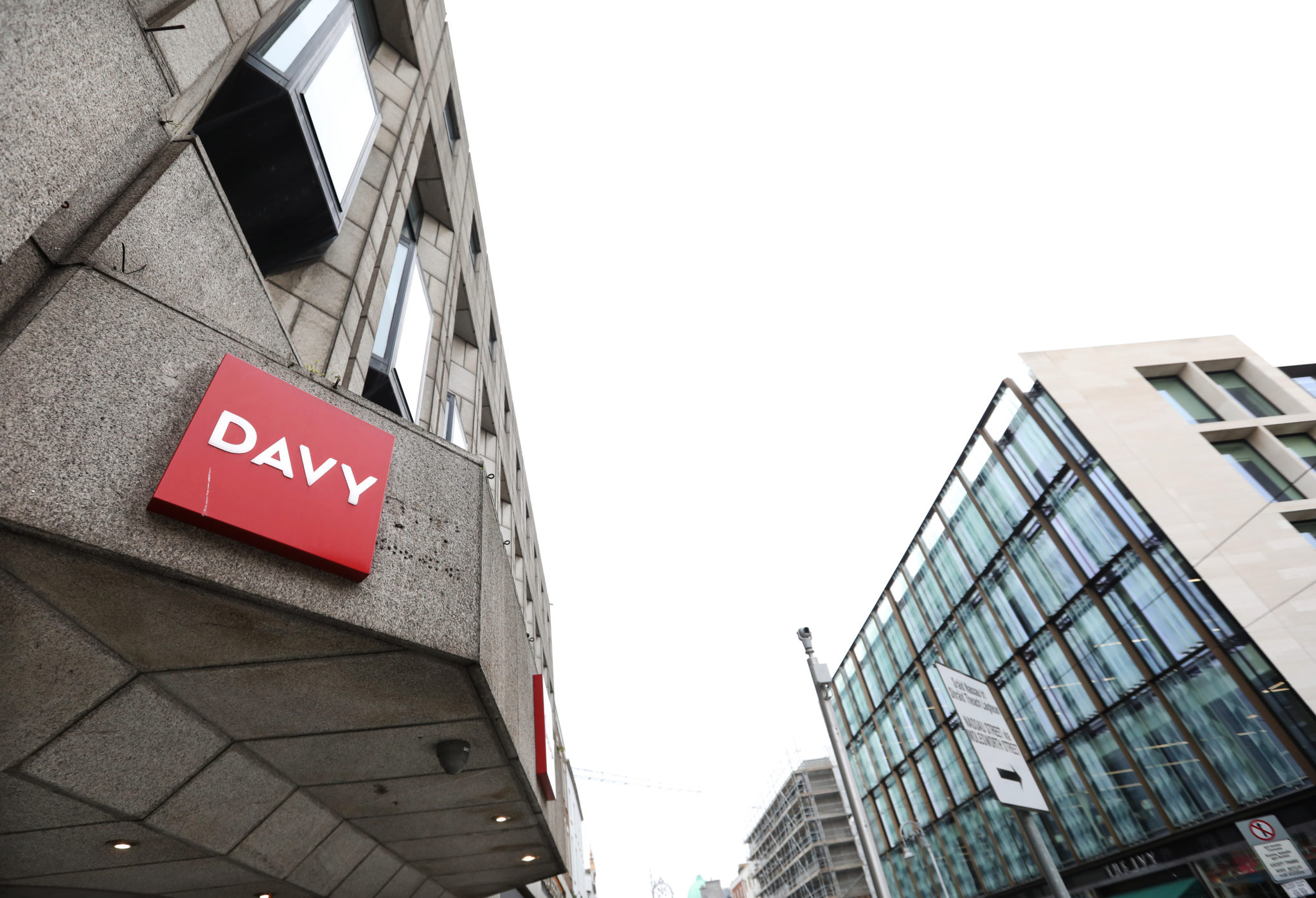 Three senior executives resign from Davy stockbrokers following Central ...