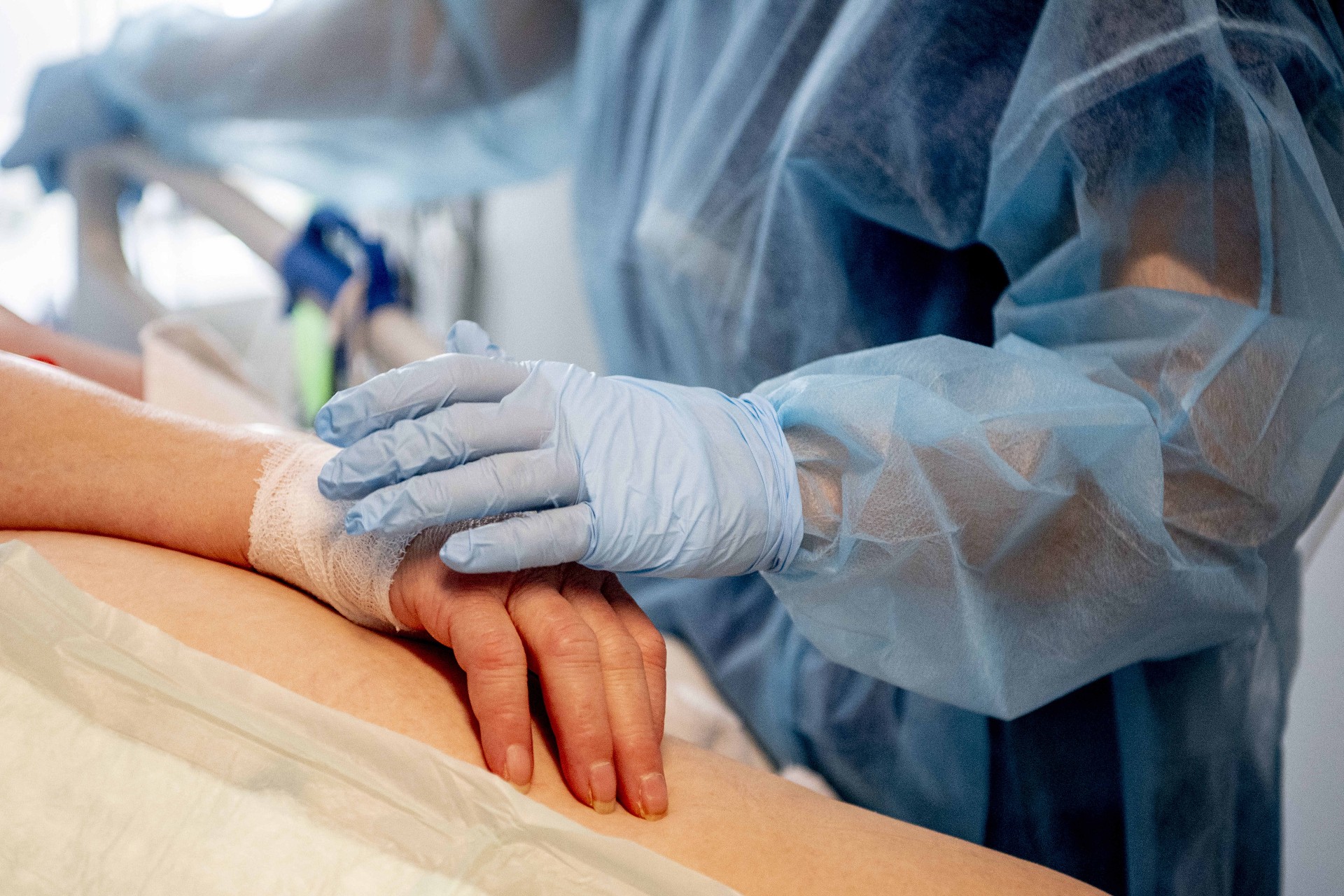 Number of COVID-19 patients in ICU falls to lowest level since ...