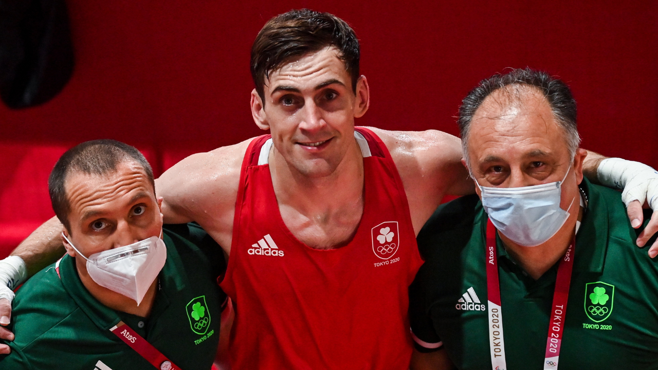 Aidan Walsh advances to welterweight boxing quarter-finals | OffTheBall