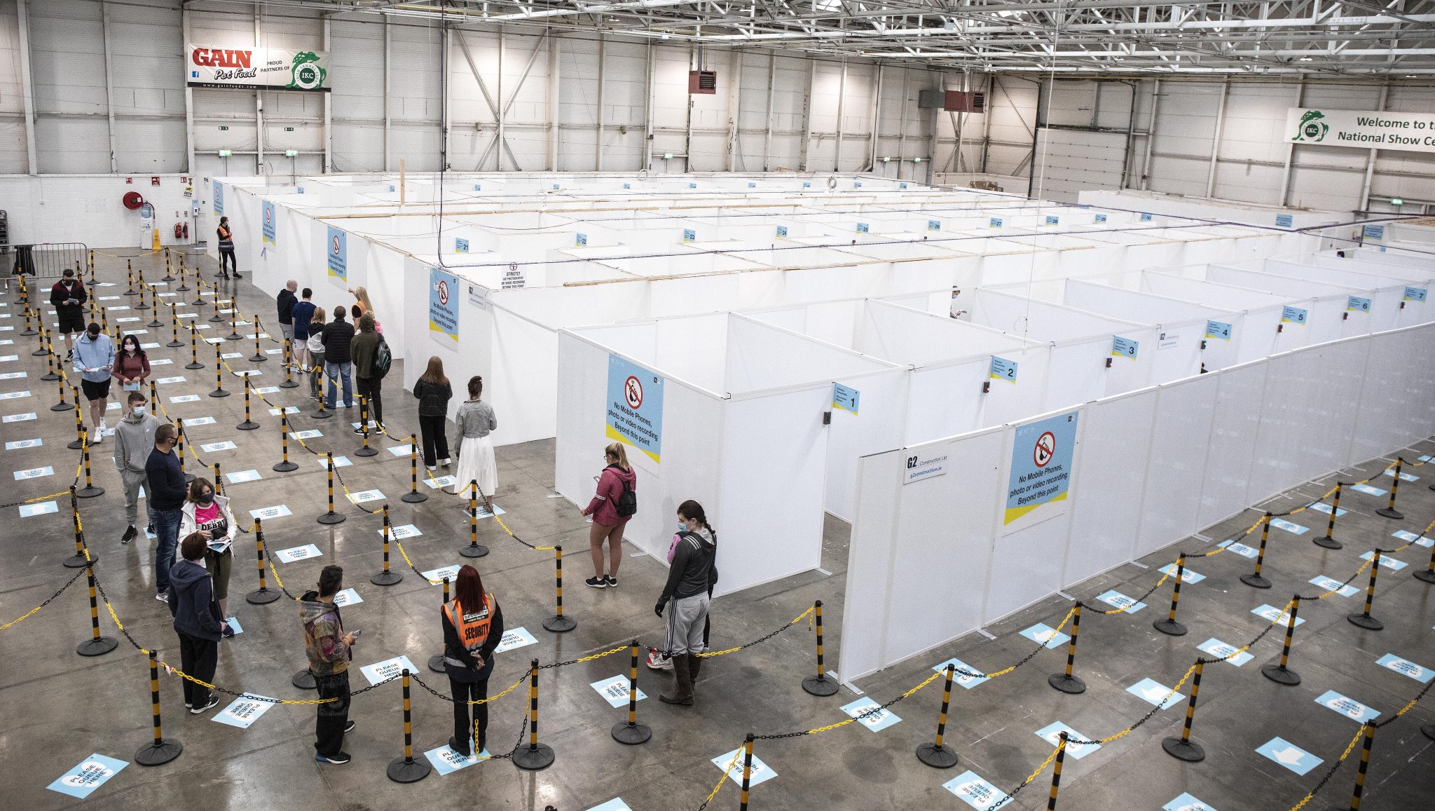 Walk-in vaccination centres: More than 18,000 people have attended so ...