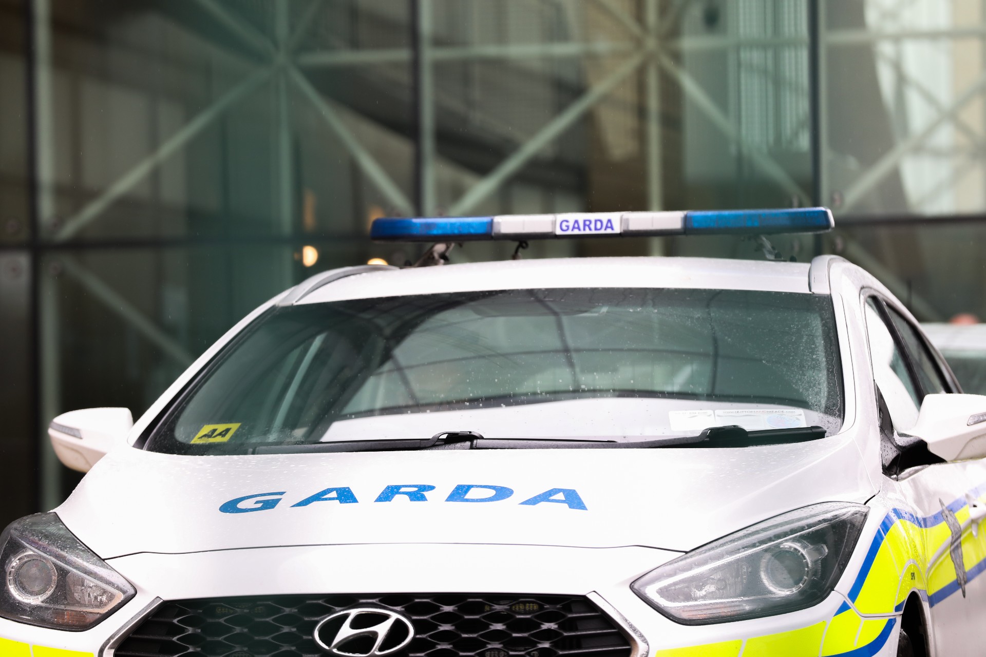 Three Gardaí Cars Rammed In Cork | SPIN1038