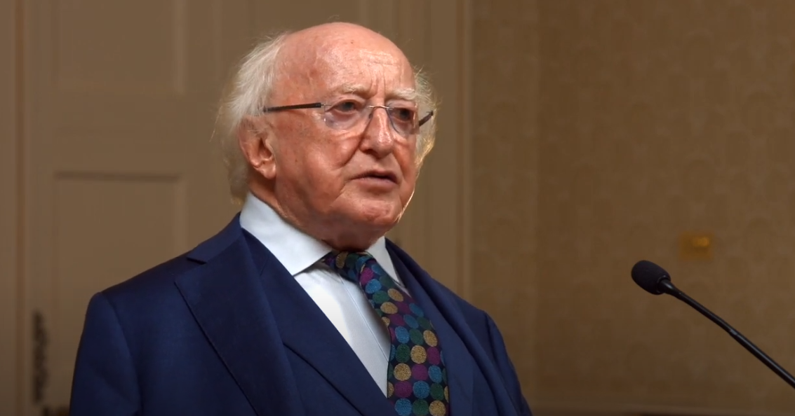 Higgins asks people to post photos of blocked footpaths online to ...