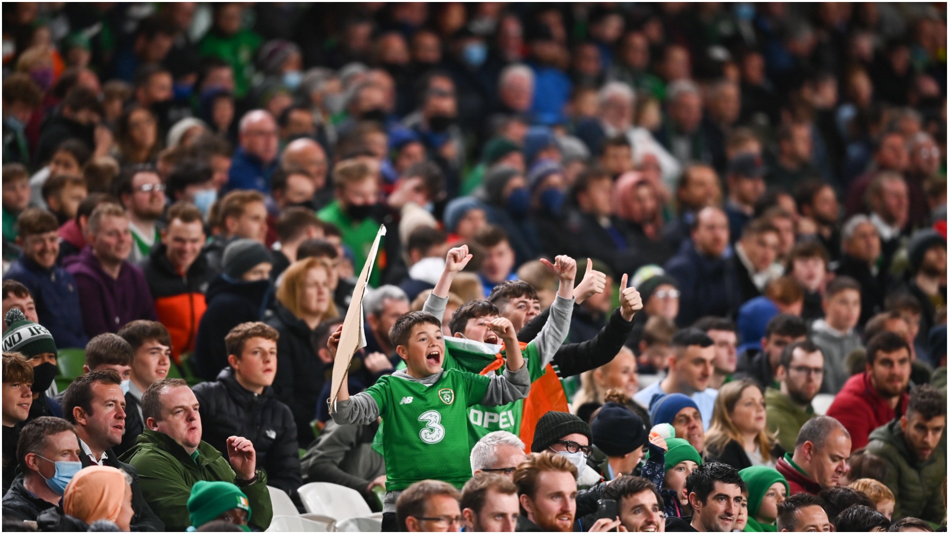 Full capacity crowds at sporting events for first time in over 18 ...