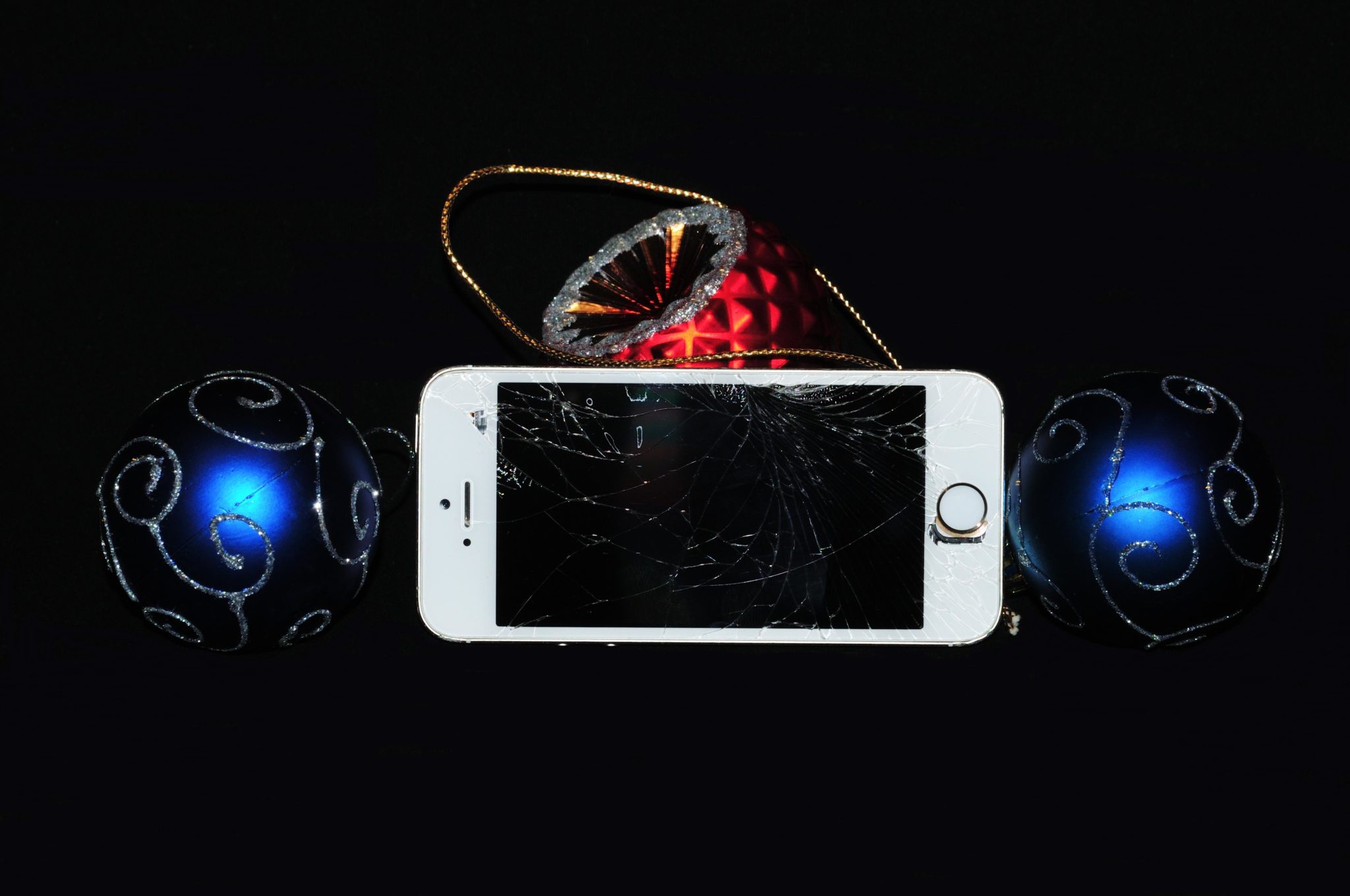 Apple to let people fix their own iPhones for the first time | Newstalk