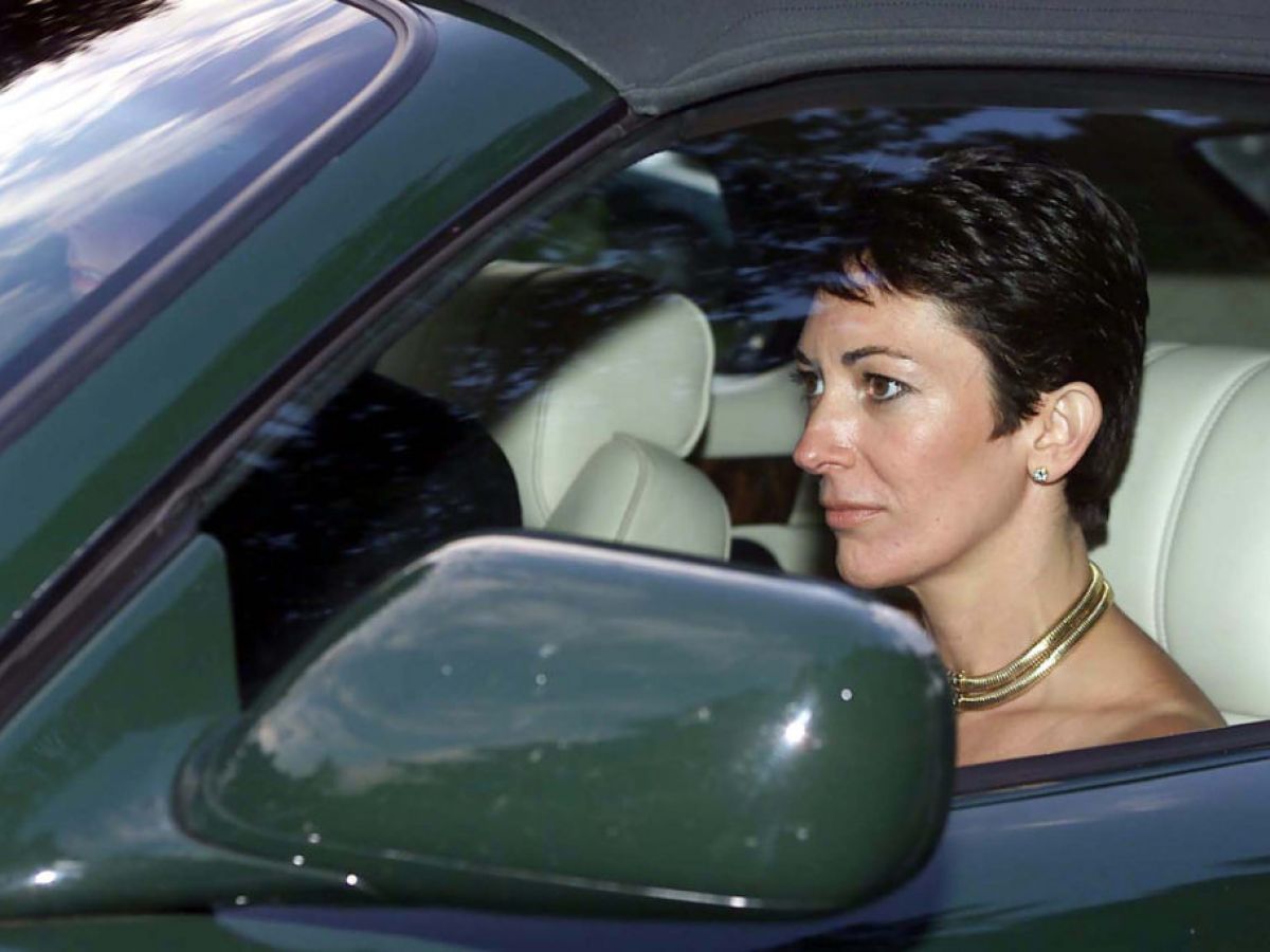 John Sweeney previews the Ghislaine Maxwell trial | Newstalk