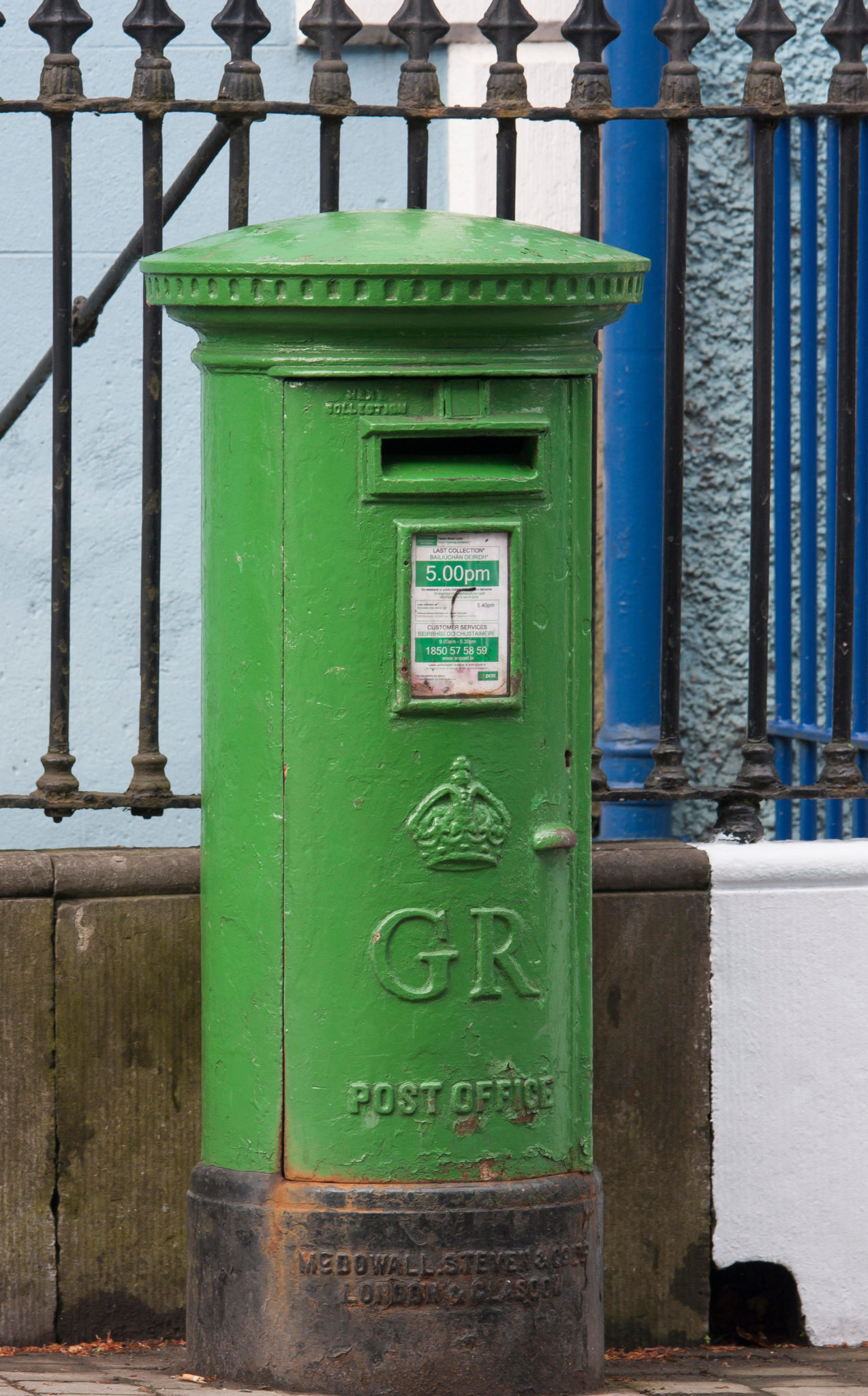 Should the royal insignia be removed from post boxes? | Newstalk