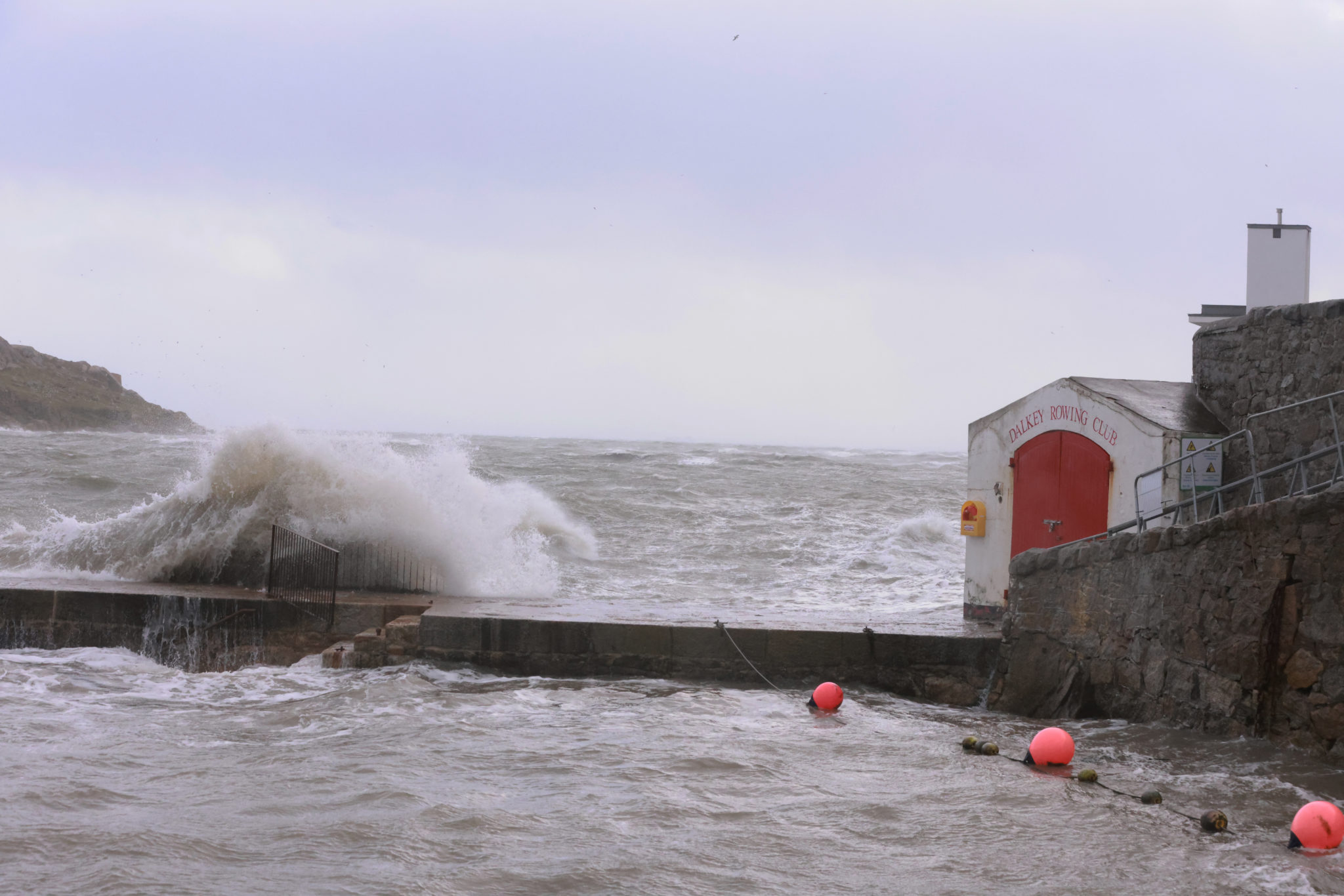 Storm Barra: Schools in Dublin now told to stay closed on Wednesday ...