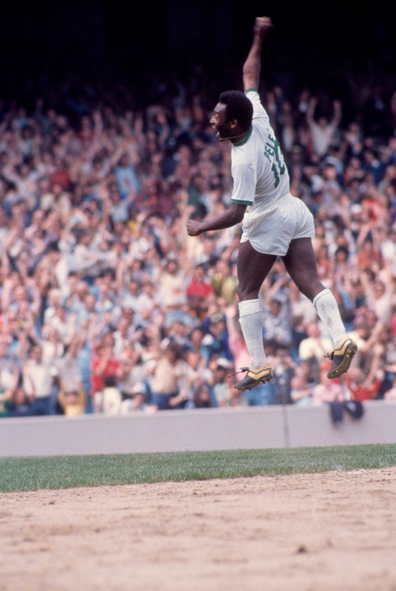Reporter Simon Tierney brings us back to when Pele graced Dalymount ...
