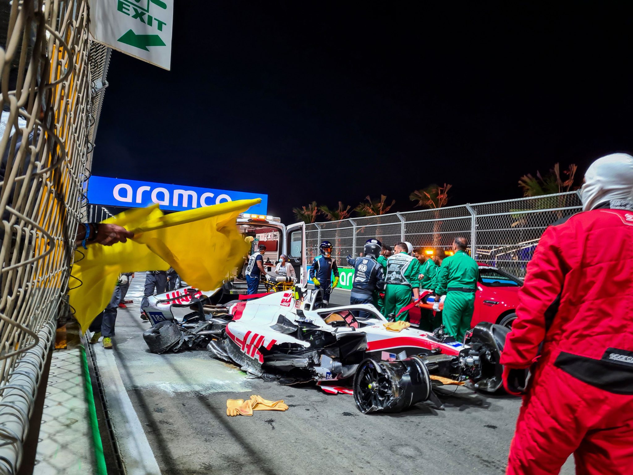 WATCH: Mick Schumacher suffers scary crash during F1 in Saudi Arabia ...