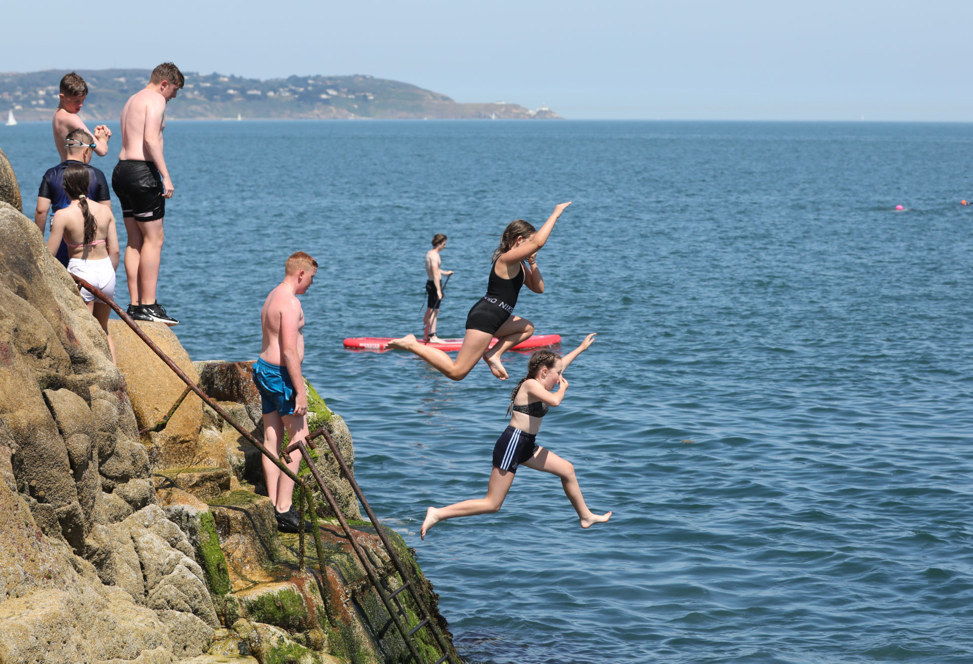 Temperatures Set To Climb To 32 Degrees Today