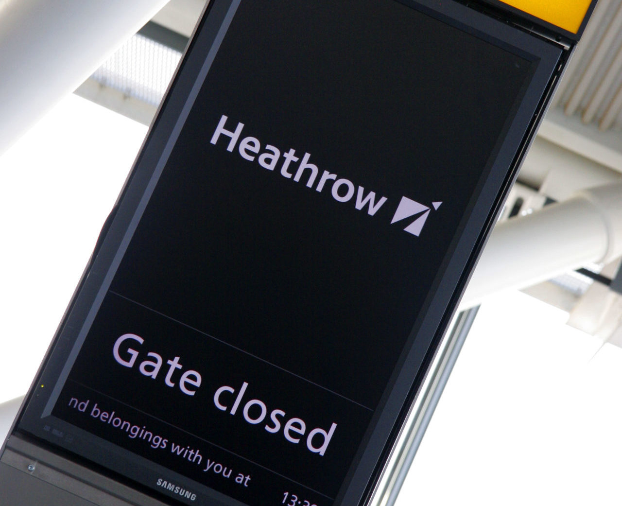 Queen Elizabeth: Heathrow warns of 'disruption' to ensure silence for ...
