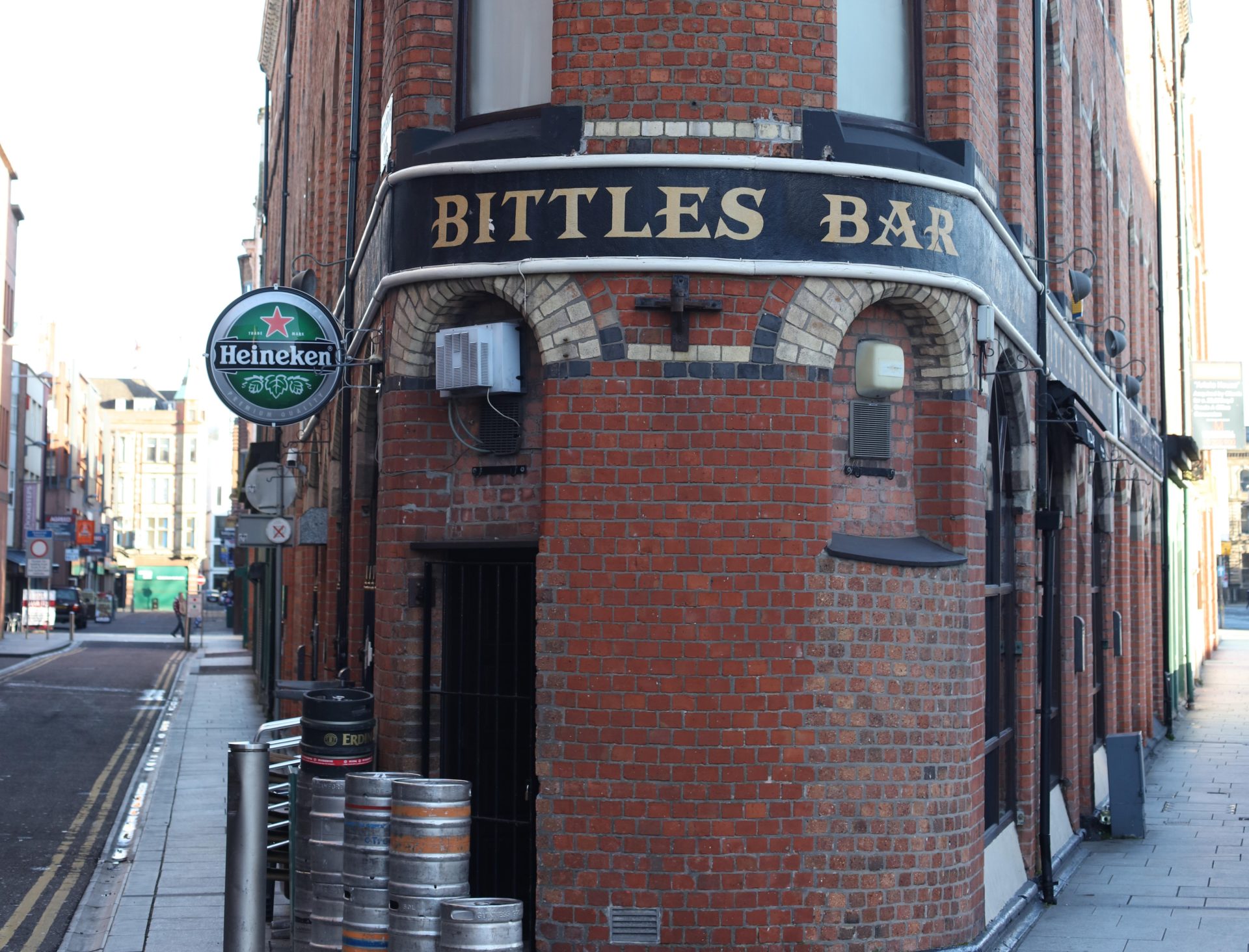 Belfast publican defends 'drinkers only' policy - 'My brain isn't ...