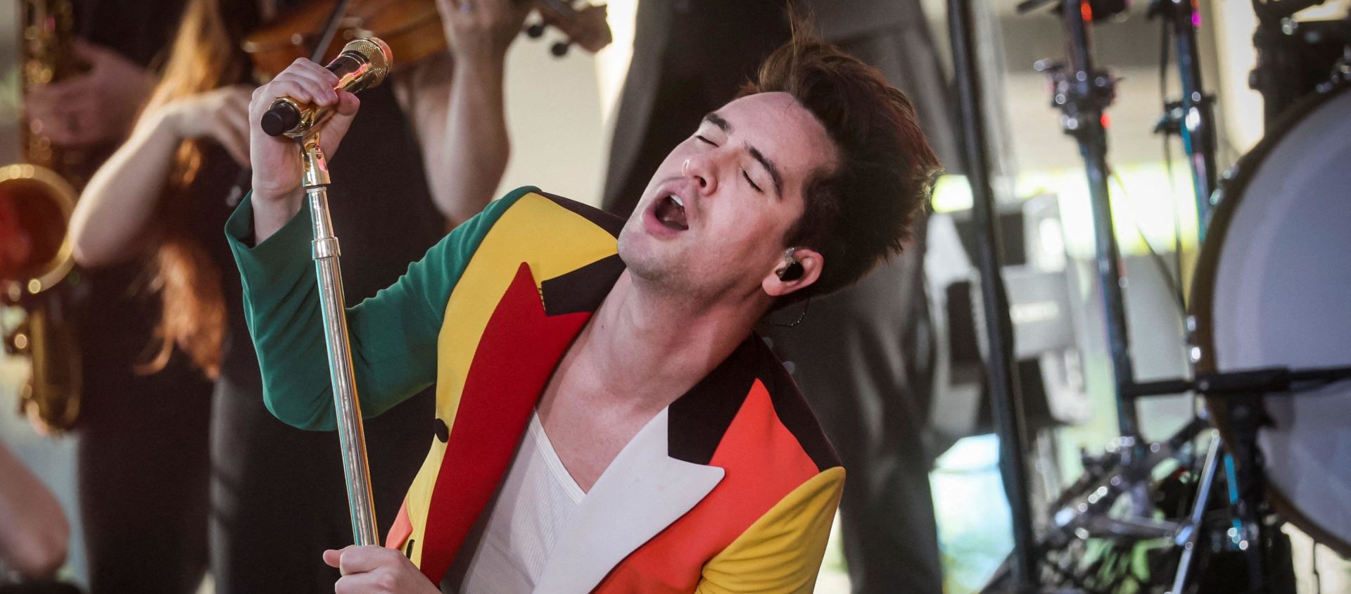 Brendon Urie Announces The End Of Panic! At The Disco | SPIN1038