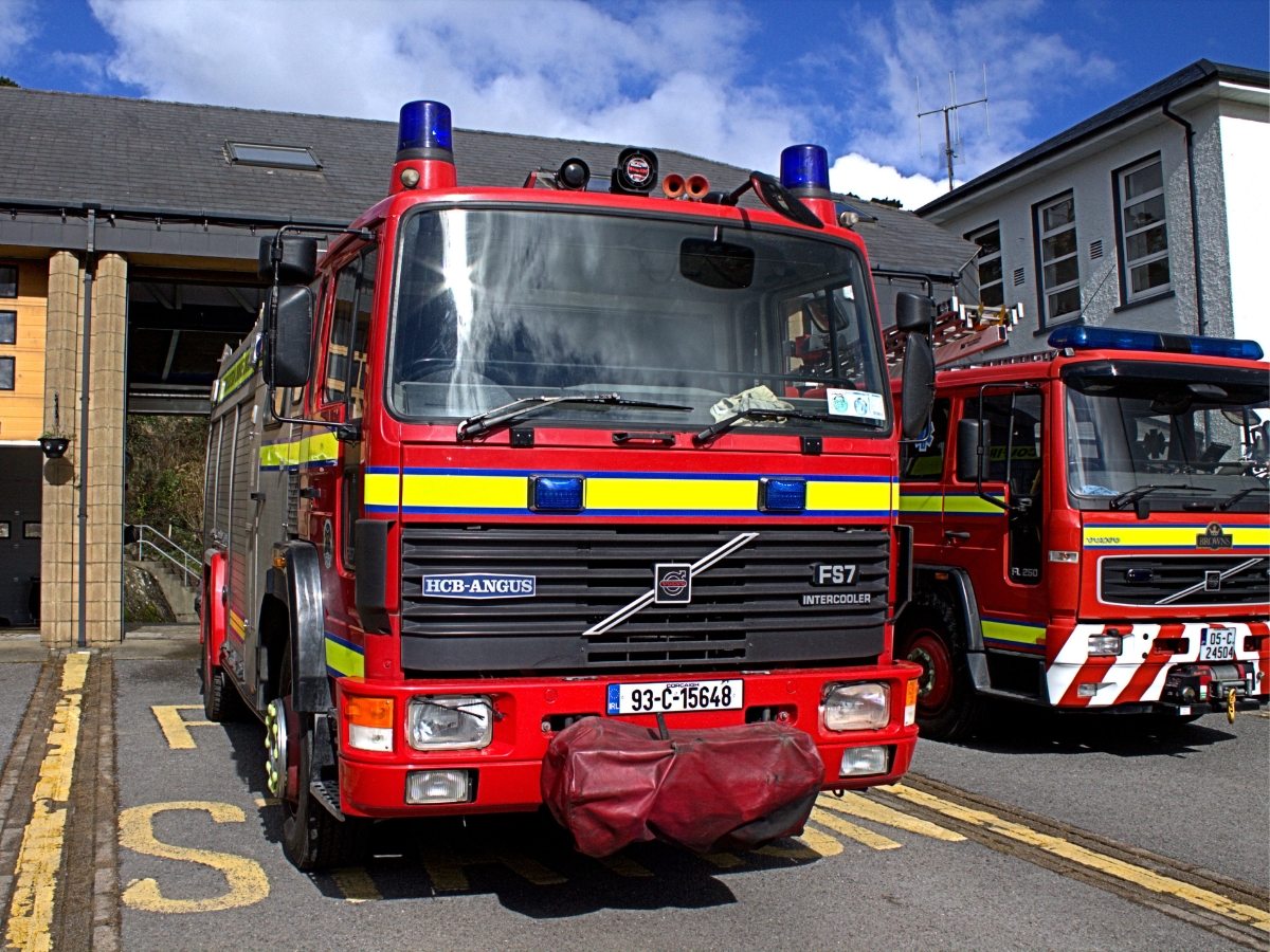 Stryker fire: Four fire units remain at scene of fire at County Cork ...