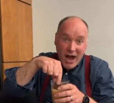 WATCH: Henry McKean tests Jaffa Cakes dunkability | Newstalk