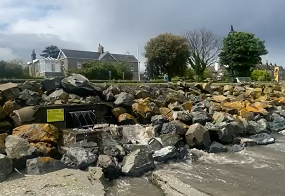 "Disgusting" Sewage Flow Onto Sandymount Beach "A Public Health Risk ...