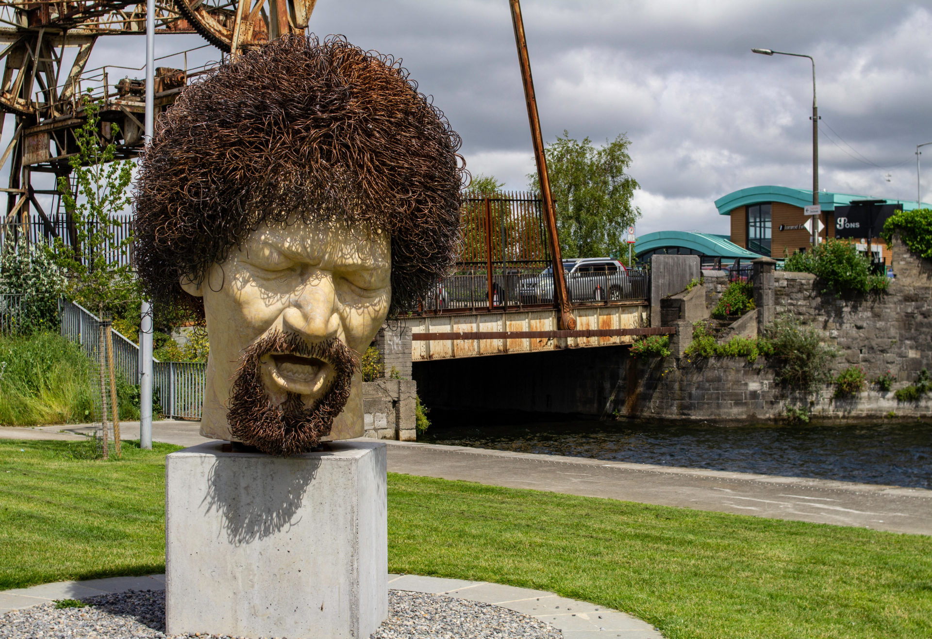 Luke Kelly voted 'person that best represents Irish heritage' | Newstalk