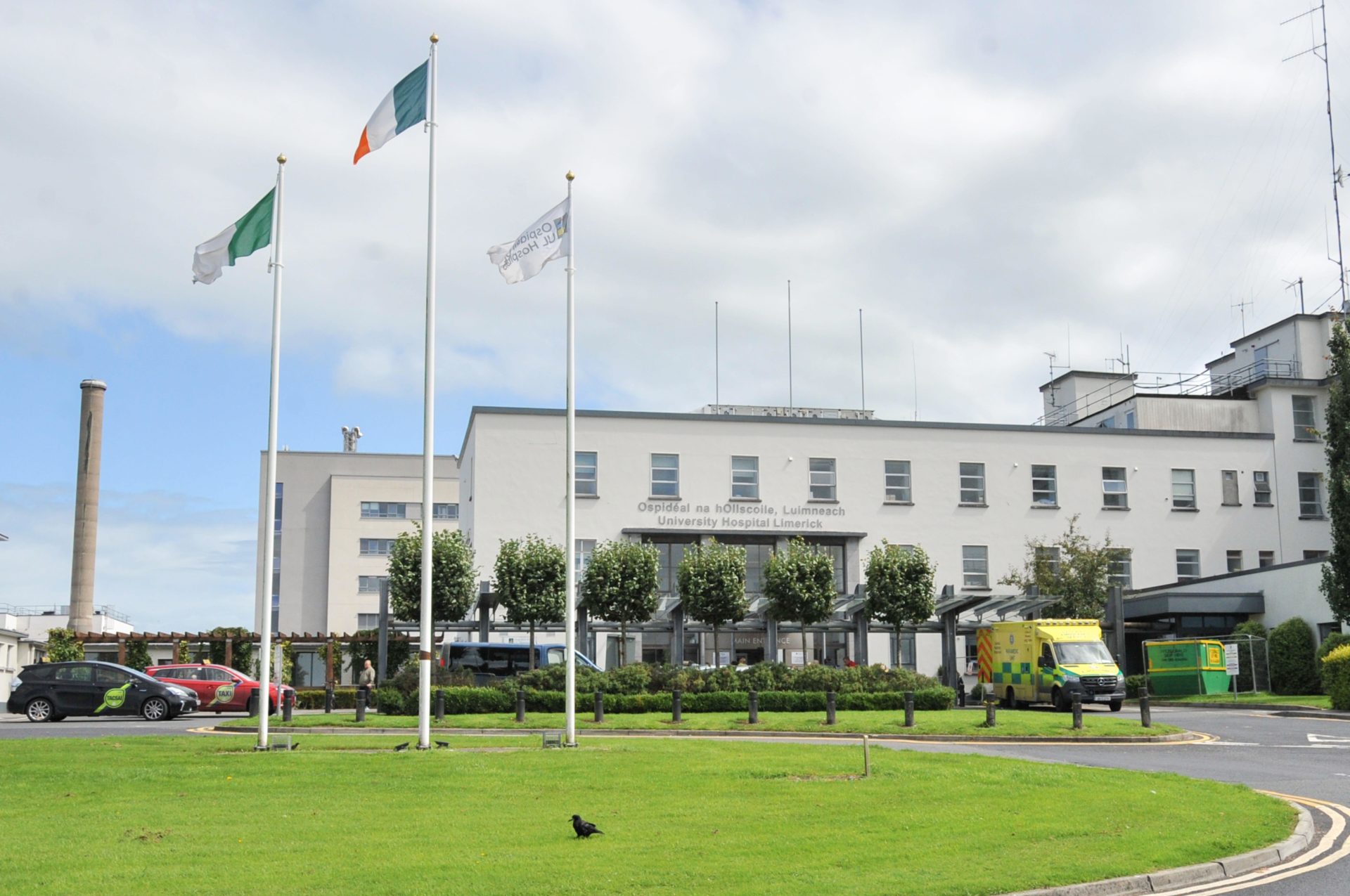 UHL: Limerick TD calls for change of management at hospital | Newstalk