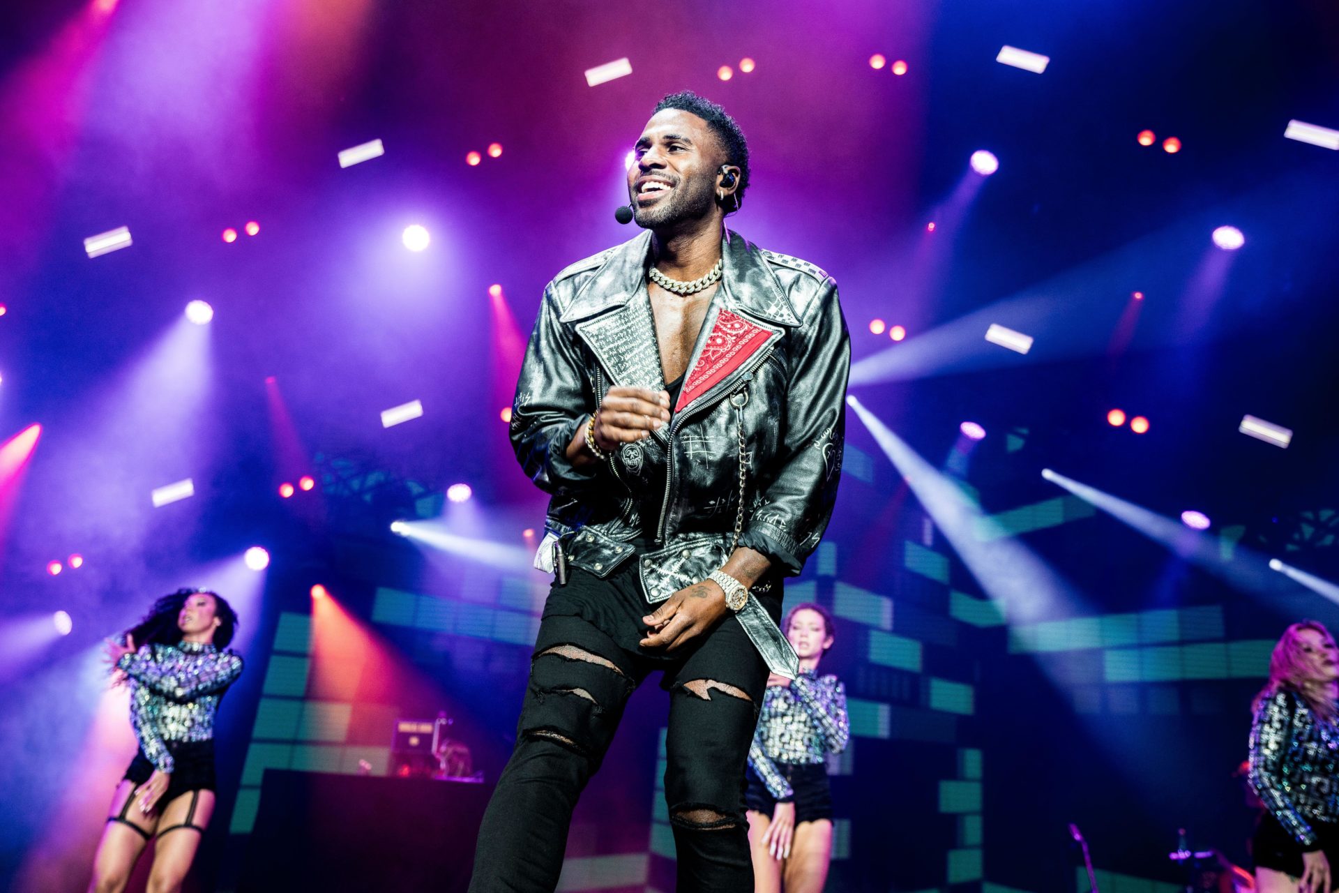 Jason Derulo Ends Up In ER After 'Embarrassing' Reaction To Fitness ...