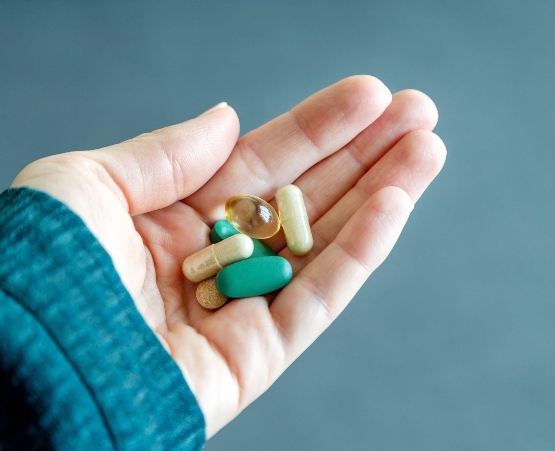 Harvard study finds taking multivitamins slows the ageing process ...