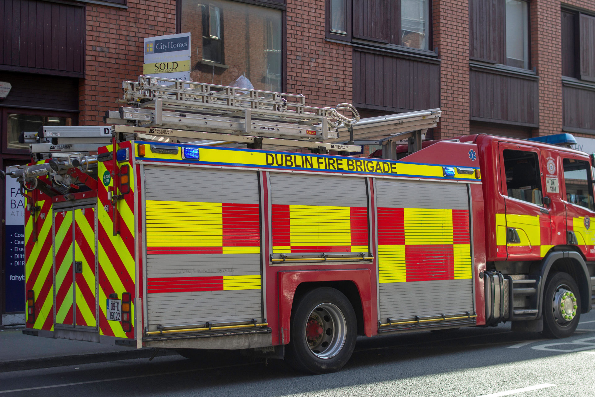 Six people rescued from Ballyfermot blaze by Dublin Fire Brigade | Newstalk