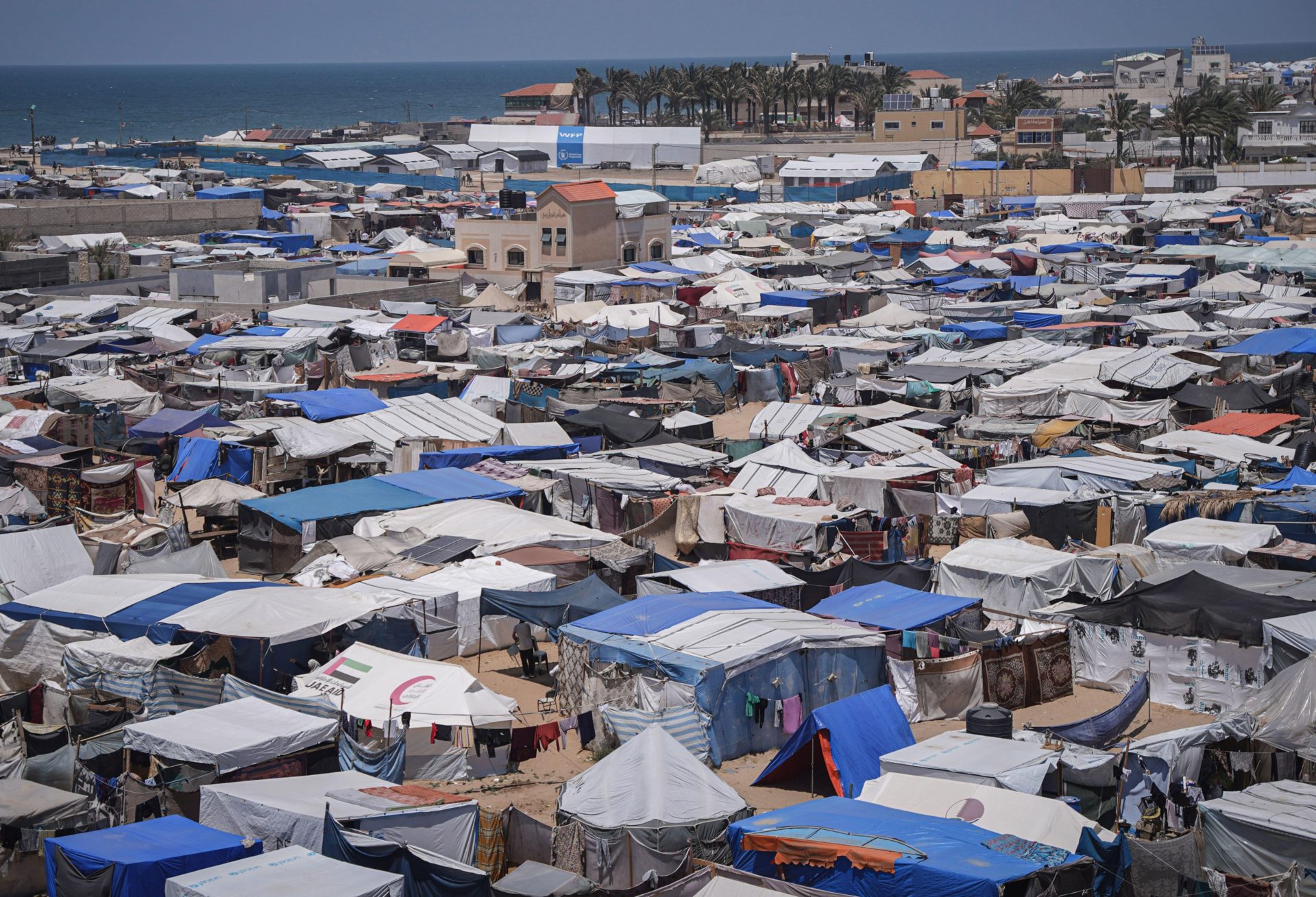 Rafah: 35 people killed as Israeli airstrikes hit refugee camp | Newstalk