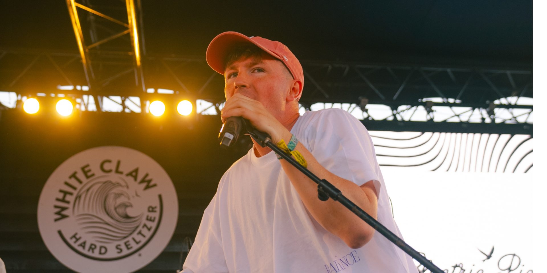 Le Boom surprise fans with secret set at White Claw stage at Electric ...