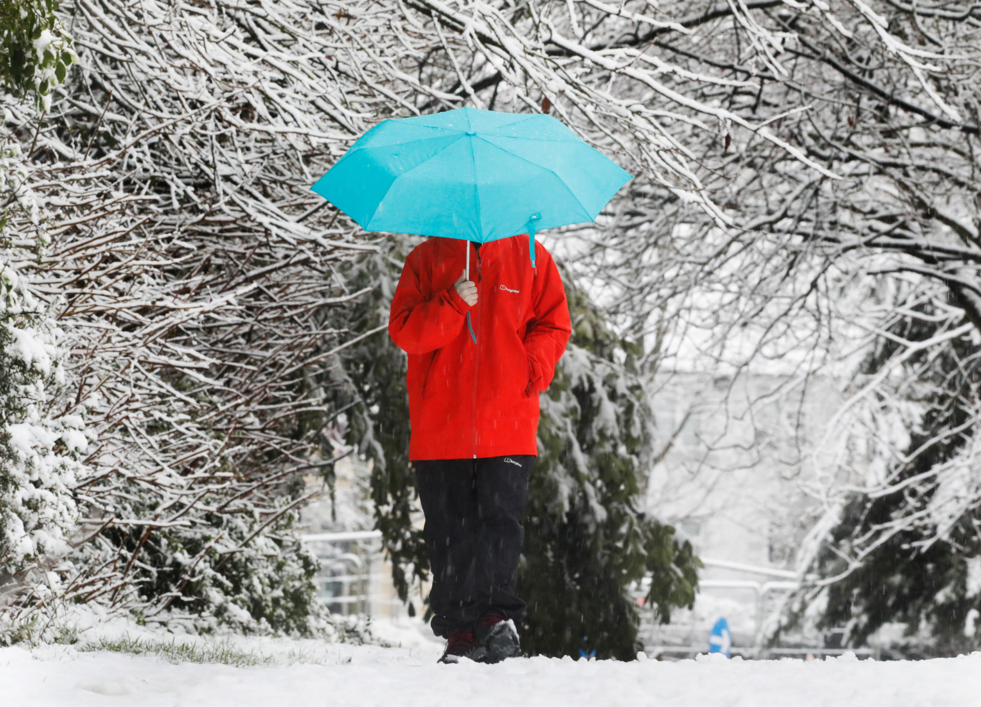 Yellow snow and ice warnings issued for five counties | Newstalk