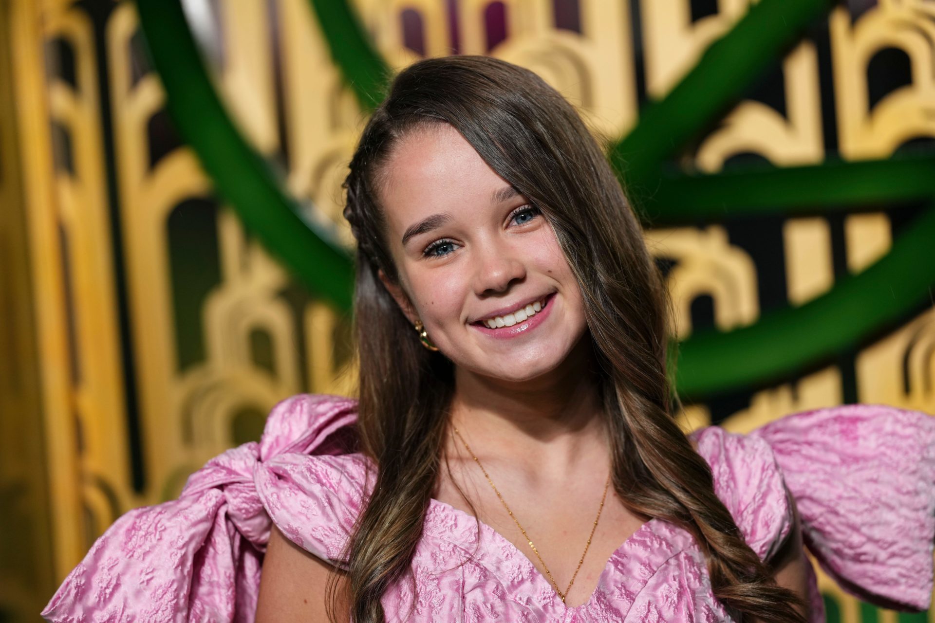 Dublin Actress Alisha Weir Rumoured To Be Playing Dorothy In Wicked ...