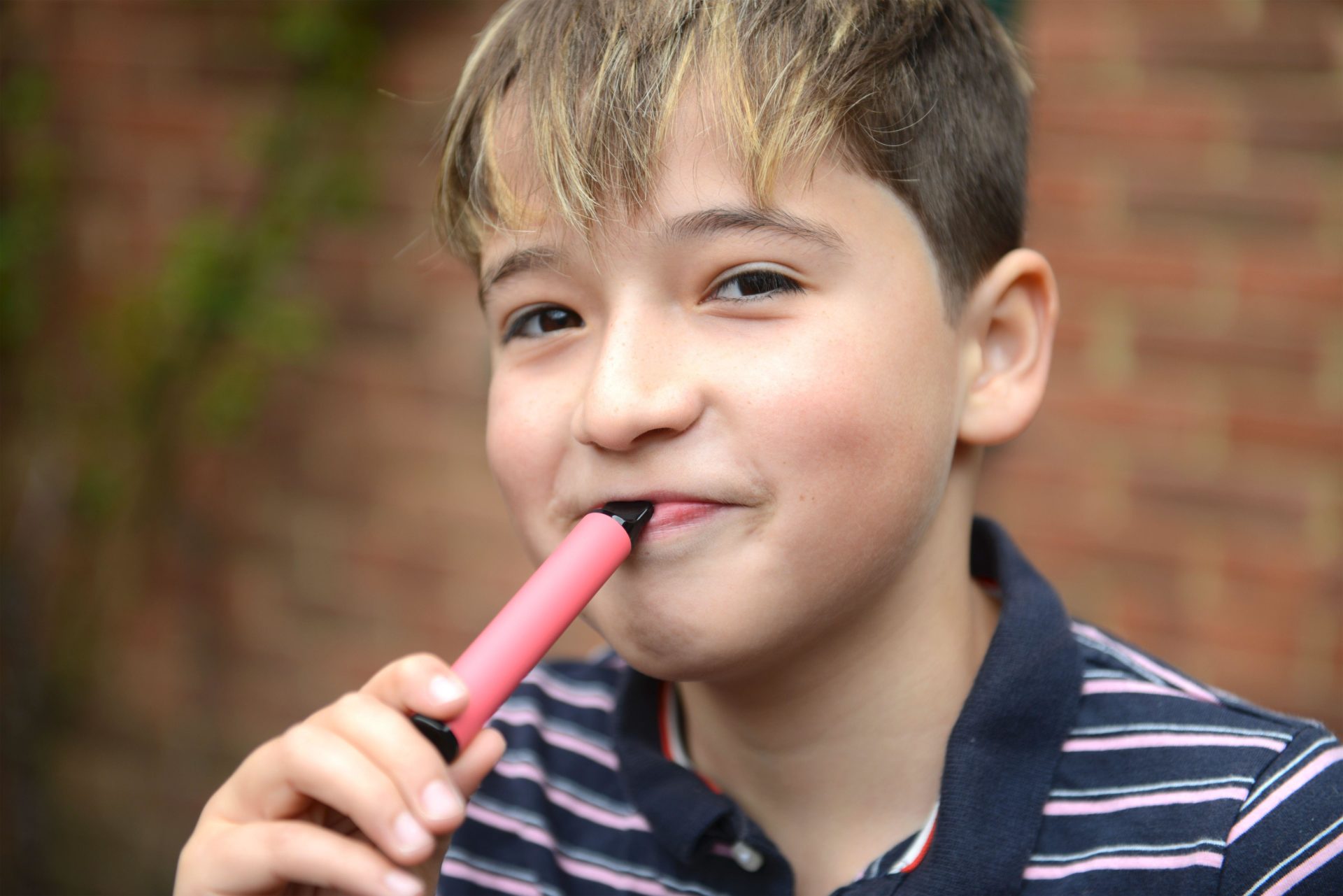 Vaping around children encourages them to take up habit - Irish Heart ...