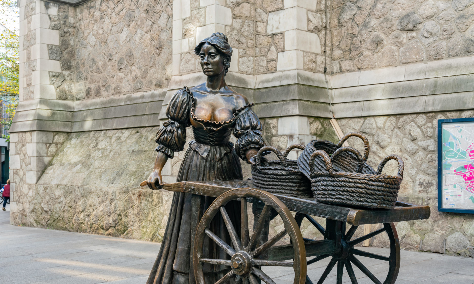 Dublin's Molly Malone Statue To Get Protection To Stop Tourists 'Groping' Her