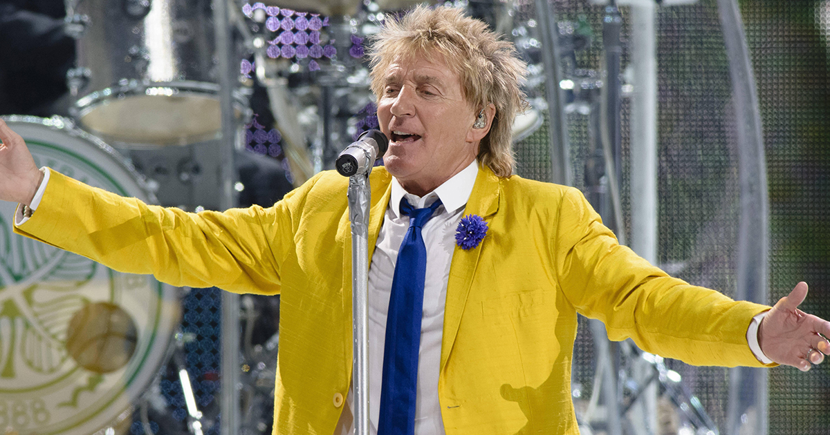 Rod Stewart Honoured with Lifetime Achievement Award at 2025 AMAs | www.98fm.com