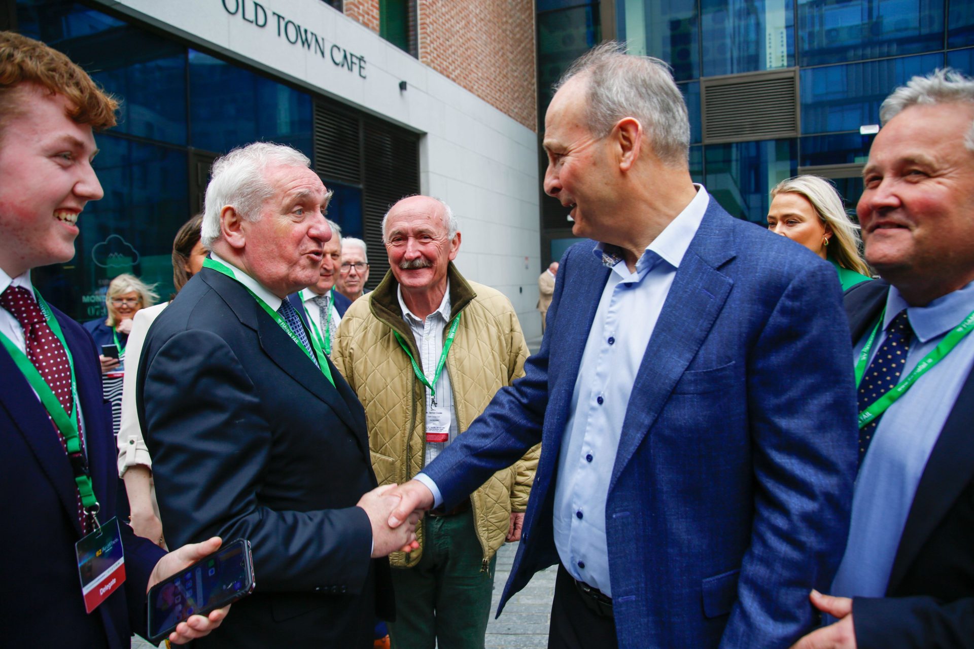 Bertie Ahern drops Áras bid as Taoiseach is 'anti-me' | Newstalk