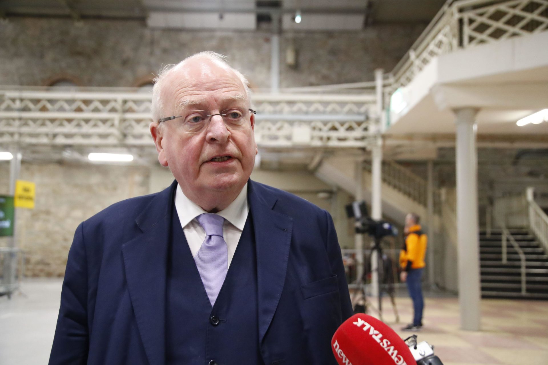 Anti-car lobby want Irish to 'live like hobbits' - Michael McDowell ...