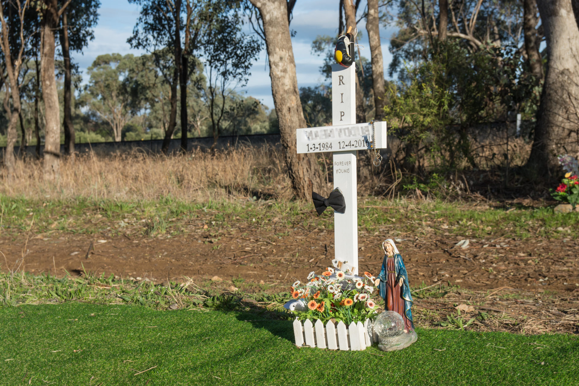Widow condemns 'just appalling' plan to remove roadside memorials | Newstalk