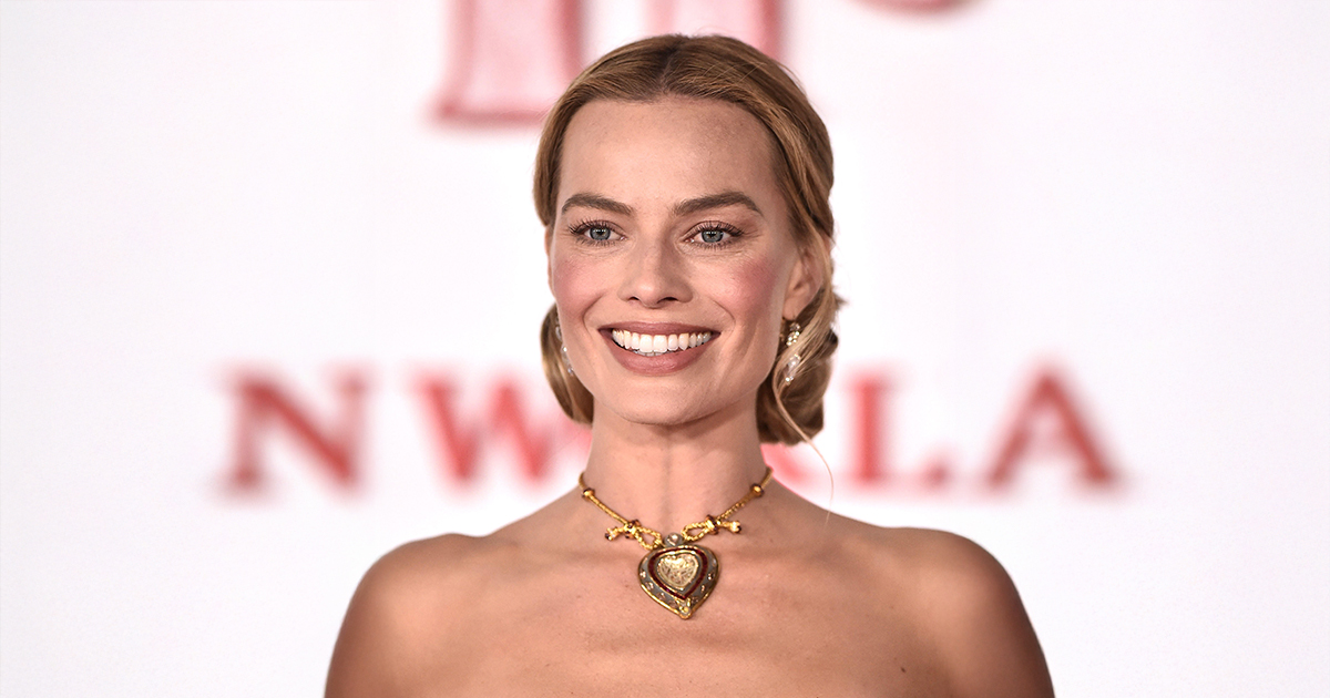 Margot Robbie Wears Elizabeth Taylor’s Iconic Taj Mahal Diamond ...
