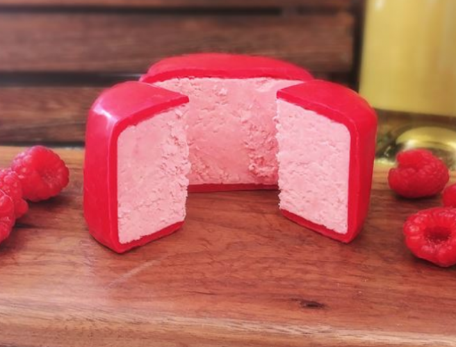 Prosecco And Cheese Lovers Rejoice: Pink Prosecco Flavoured Cheese Is Here